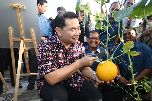 UPM, Kementerian Ekonomi lancar Pusat IPR-INTAN usahawan tani, tingkat ...